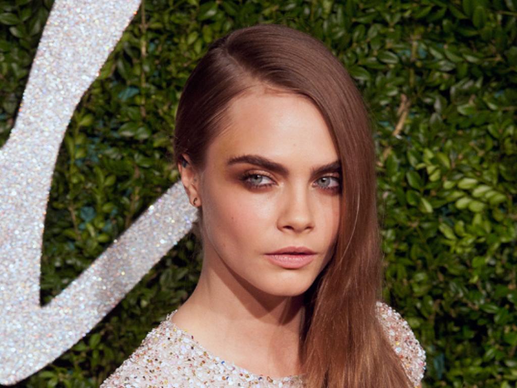 Кара Делевин - талантлива и класна - Любопитно - Vesti.bg