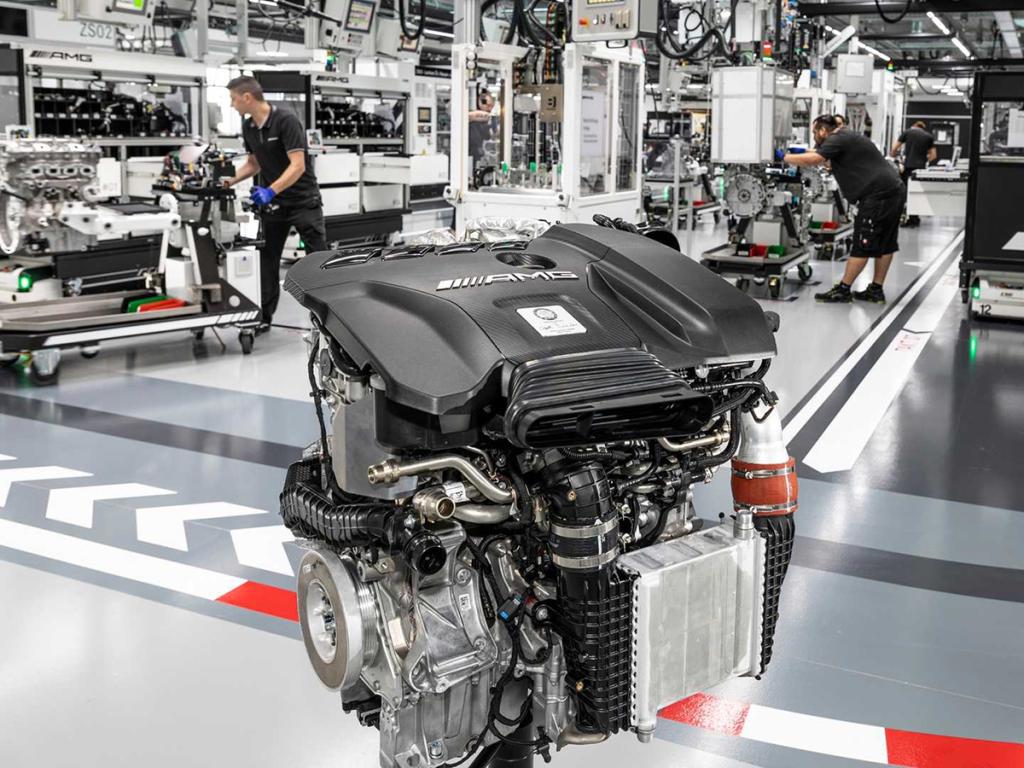 Mercedes показа най-мощния 4-цилиндров двигател в света - Технологии ...