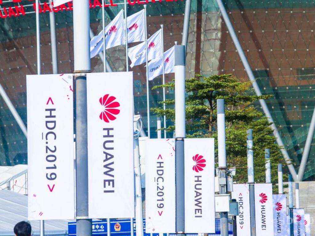 Huawei смята, че може да е лидер и без Google - Технологии - Vesti.bg