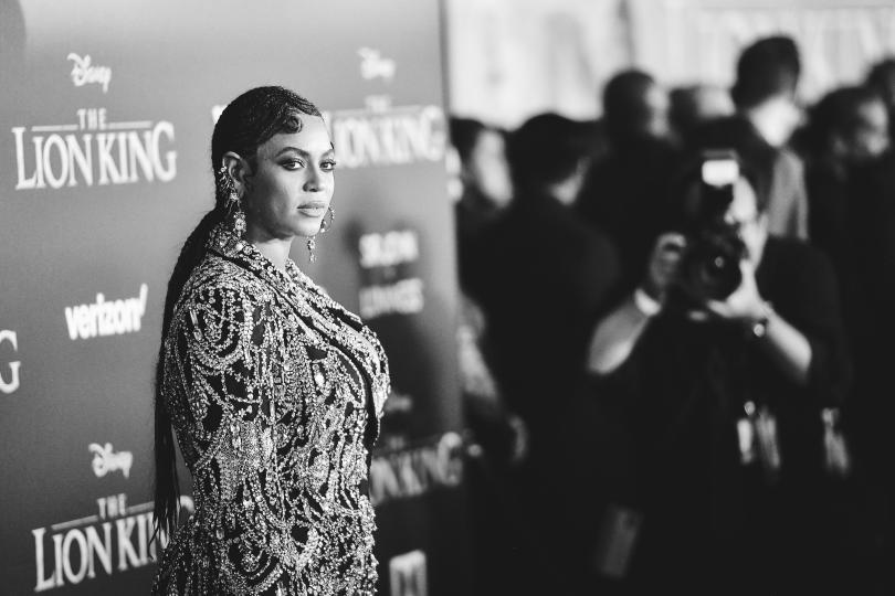 Бионсе за ELLE - Фото галерии - Edna.bg