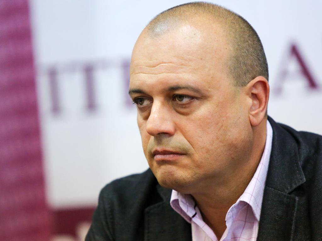 Проданов: Има адска спекулация с цените на горивата у нас - България ...