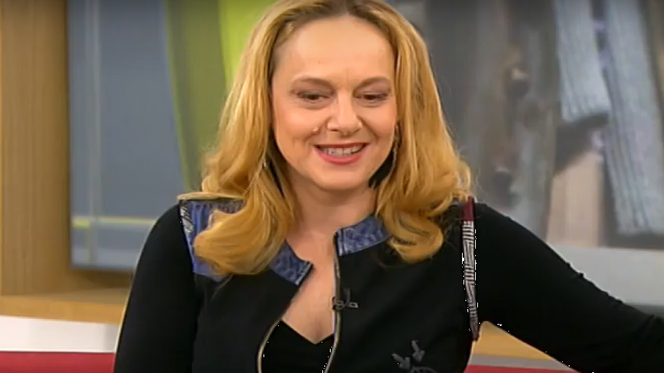 Чаровната Параскева Джукелова на 52 - Фото галерии - Edna.bg