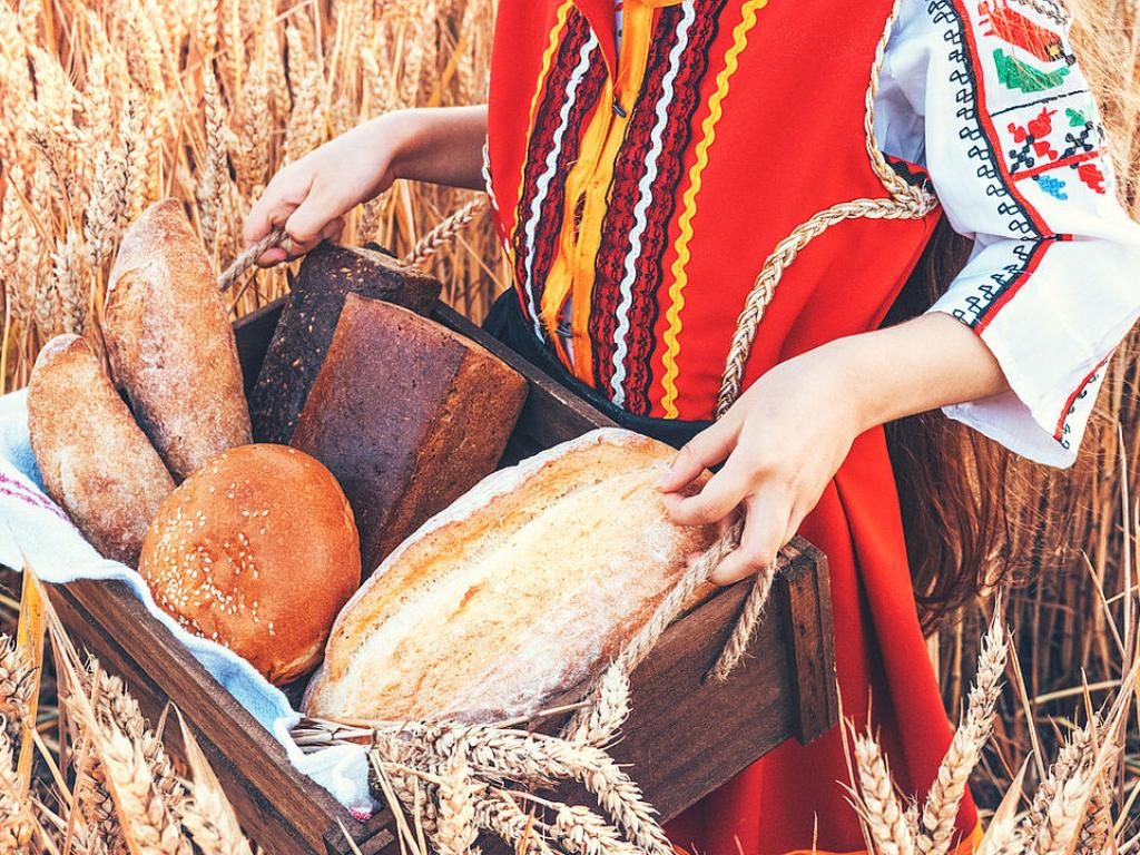 Назад във времето: Позабравените български традиции и обичаи ...