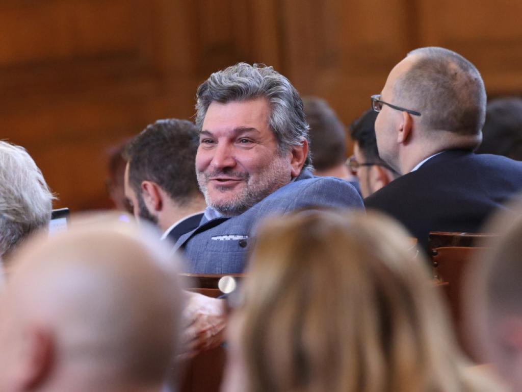 Георги Ганев: Асен Василев остава в състава на кабинета - България ...