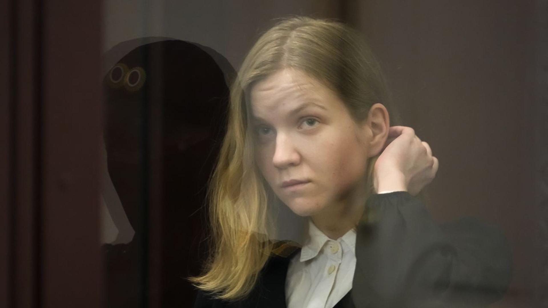 Започна делото срещу Даря Трепова, обвинена в убийството на Татарски ...