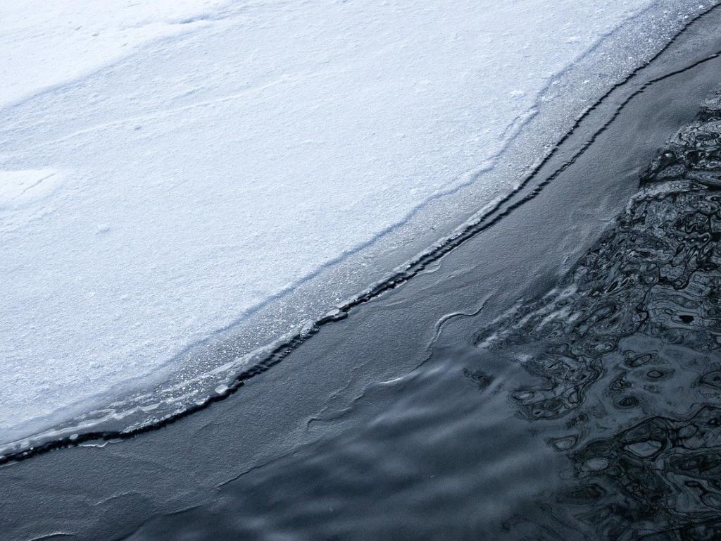 Минусови температури в Монтанско, реки и язовири започнаха да замръзват ...