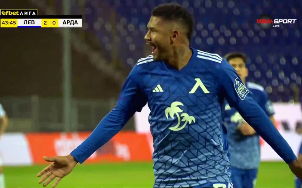 Мощен шут от Фабио Лима и дебютен гол за бразилеца (видео) - БГ Футбол - efbet Лига - Gong.bg