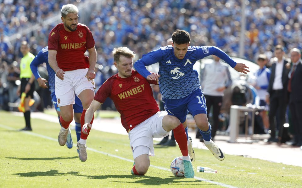 Обявиха наказанията след престрелките на фенове между Левски и ЦСКА ...