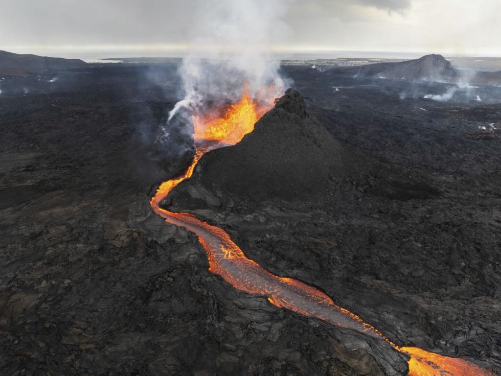 Антарктическият вулкан, който изхвърля злато за $6000 на ден ...