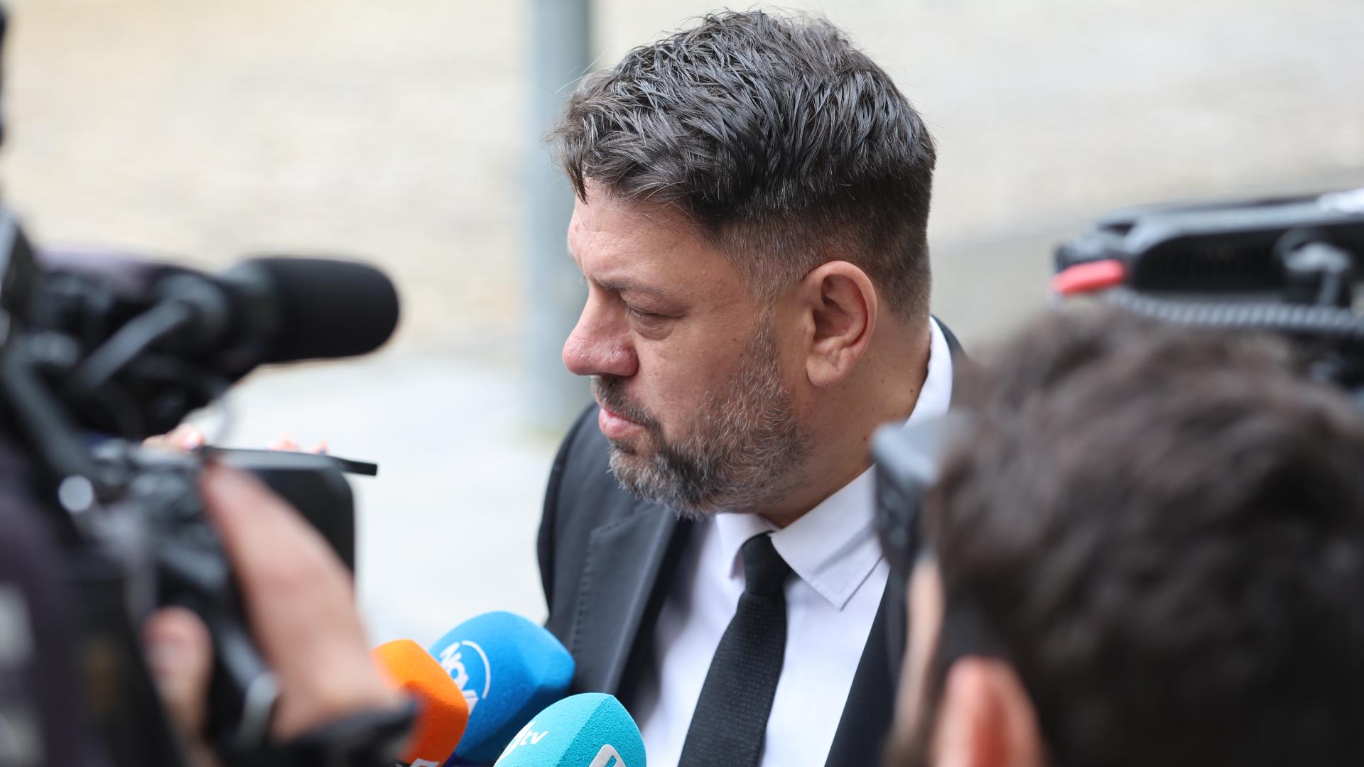 Зафиров: На фона на горяща България, дребните политически сметки са ...
