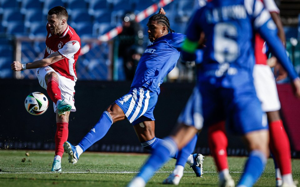 Левски е пред голям проблем в защита - БГ Футбол - efbet Лига - Gong.bg