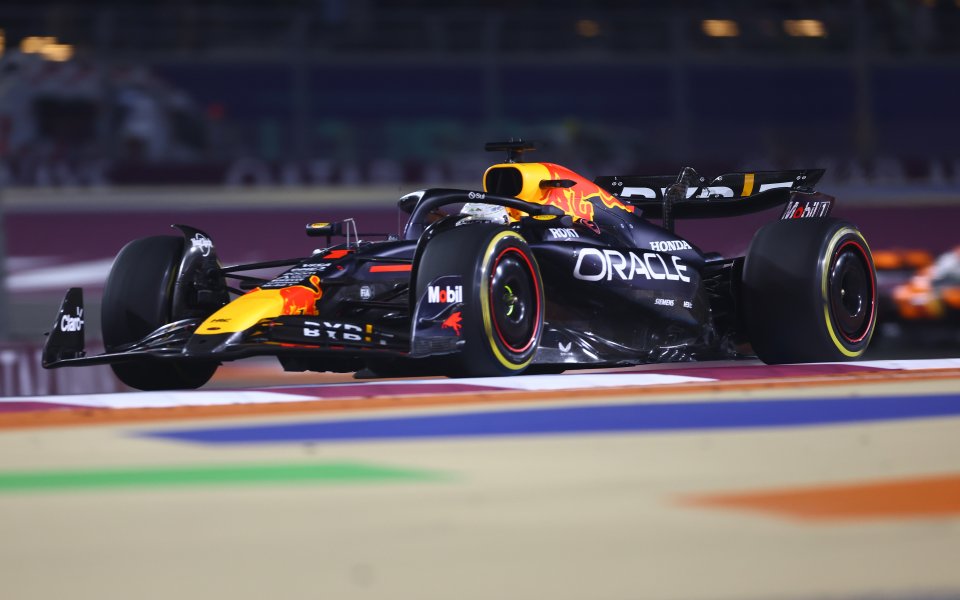 Верстапен: Ръсел напълно загуби уважението ми | Gong.bg