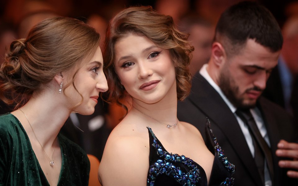 Магдалина Миневска пред завръщане в ансамбъла? | Gong.bg