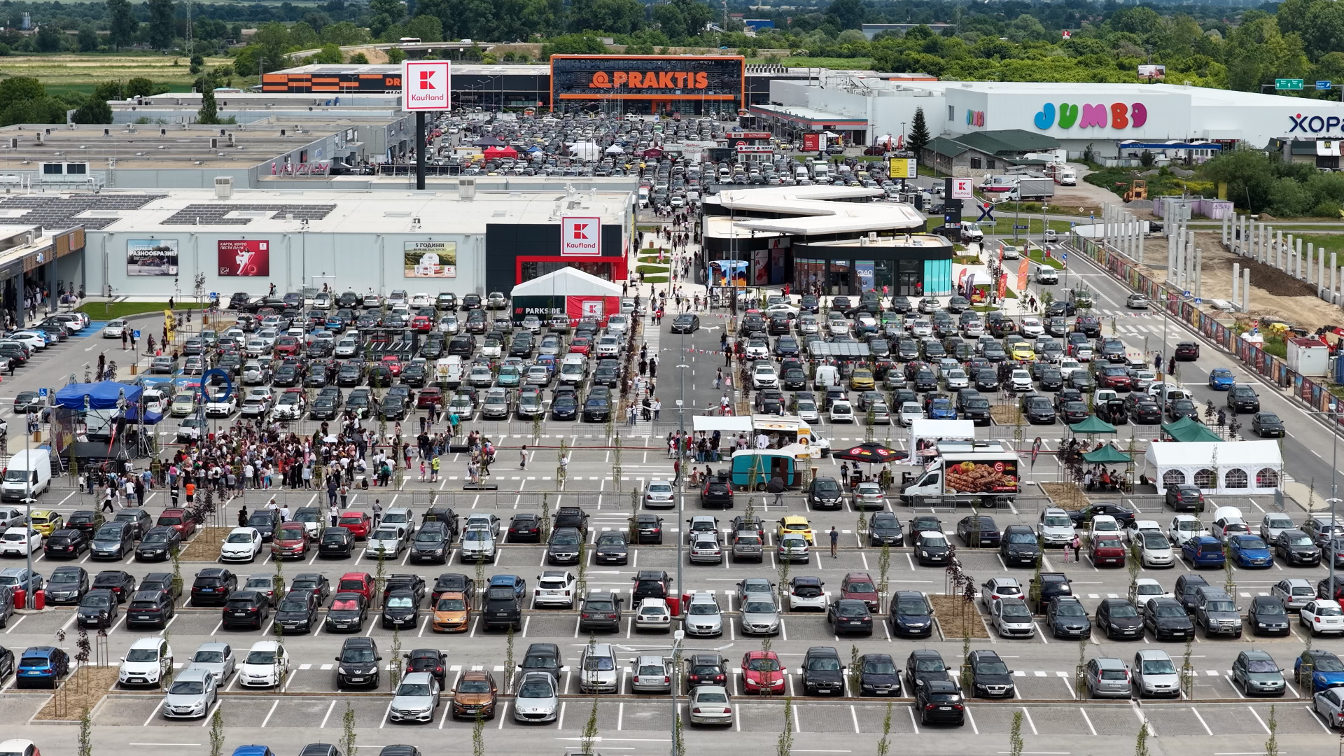 XOPark Sofia официално отпразнува разрастването и ребрандирането си с тридневно пътешествие ...