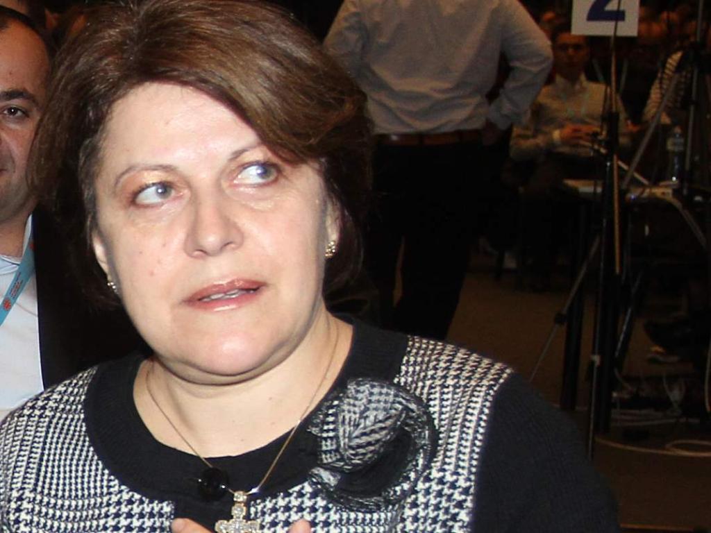 Дончева: КТБ слага министрите - България - Vesti.bg