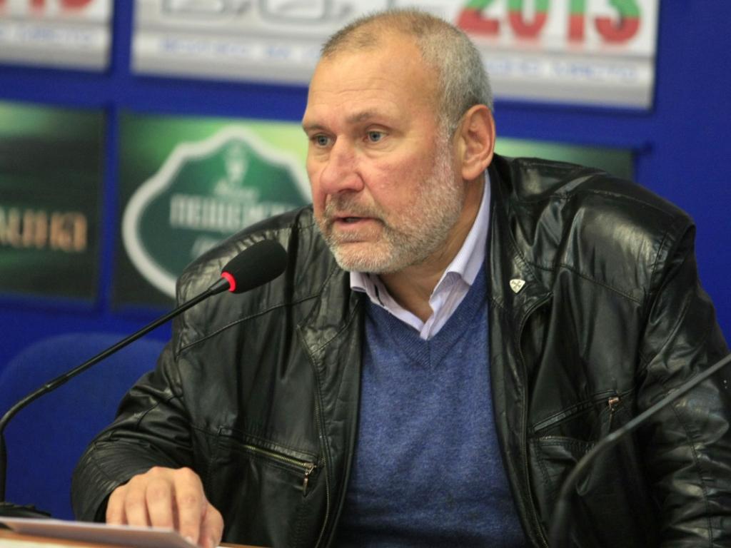 Проф. Николай Овчаров на разпит в Кърджали - България - Vesti.bg